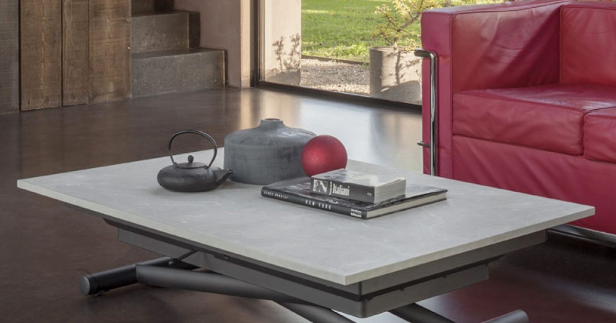 Table basse transformable avec hauteur réglable jusqu'à 82 cm