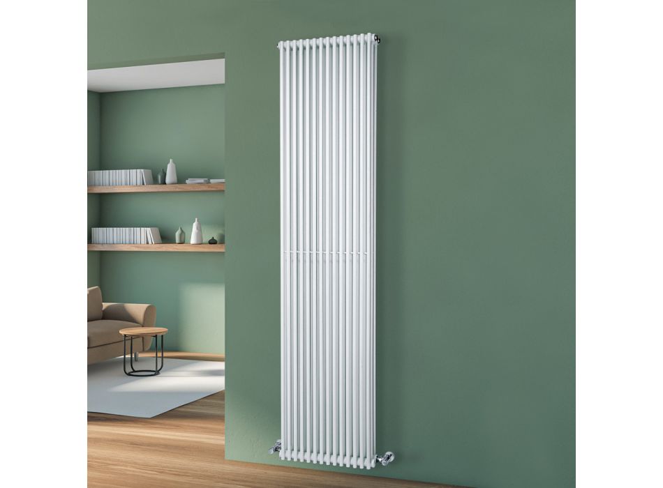 Radiateur hydraulique avec triple série d'éléments verticaux